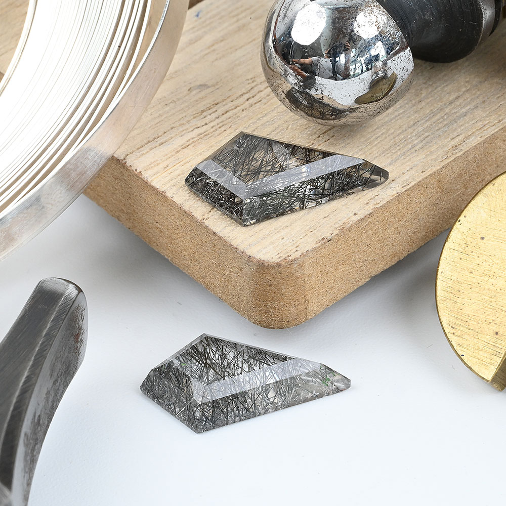 Tourmalinated Quartz Kite Cut 20mm x 12mm - Jeweler's Bazaar